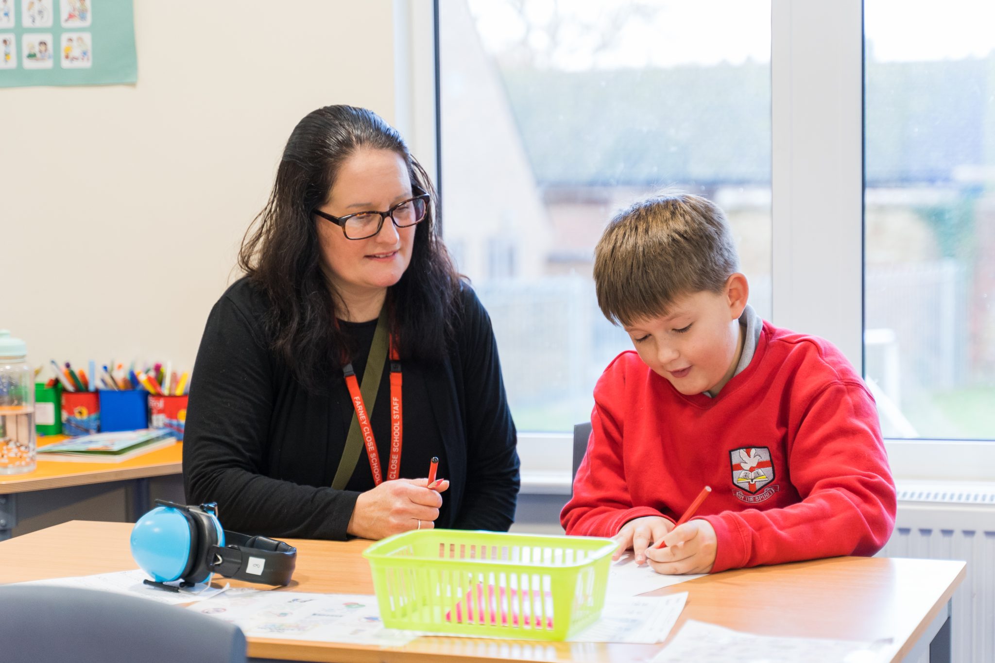 Primary School - Farney Close School - Well Balanced Academic & Social ...